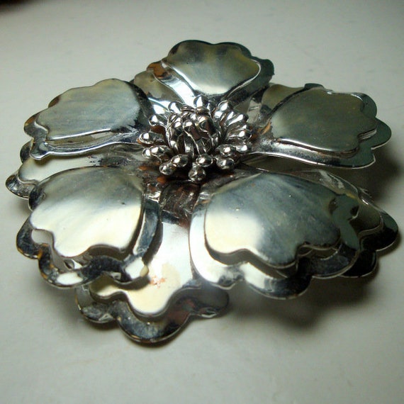 Large Silver Metal Flower Pin, 1960s Open Flower Bro… - Gem