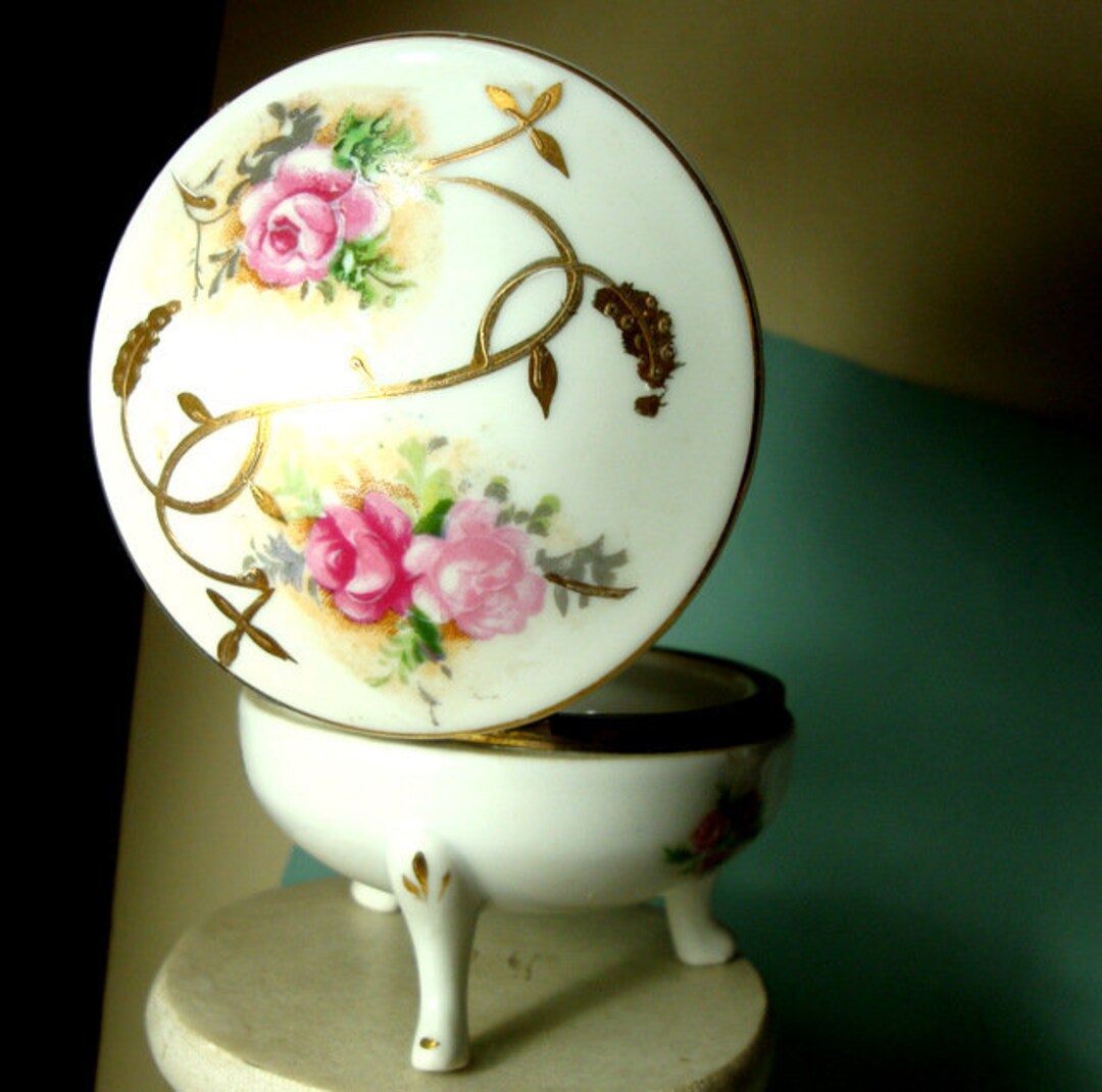 White Porcelain Hinged Box on Legs, 1960s, Japan, Hand Painted Pink ...