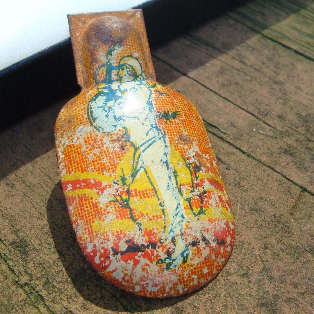 Vintage Tin Flapper Snapper Toy: 1920s Gal Graphic - Etsy