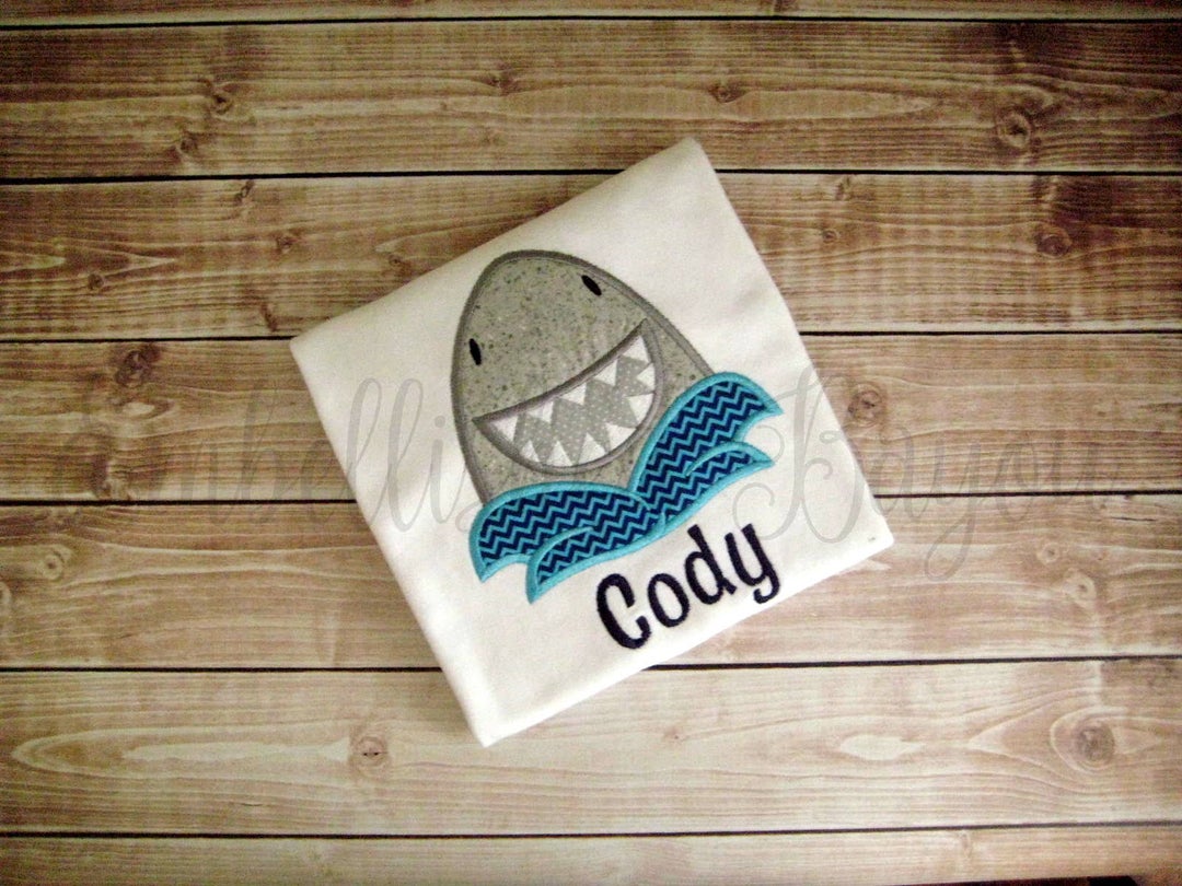 Shark With Name Appliqued T-shirt Personalized for Boys - Etsy