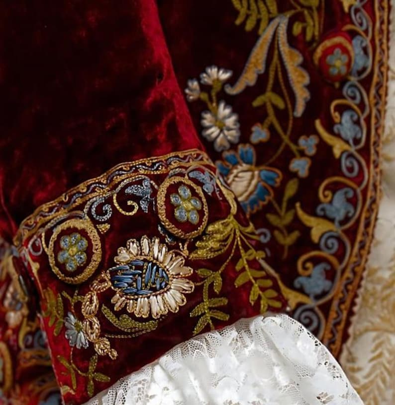 Men's Customized Red Velvet History Suits Groom's Wedding Three-piece ...