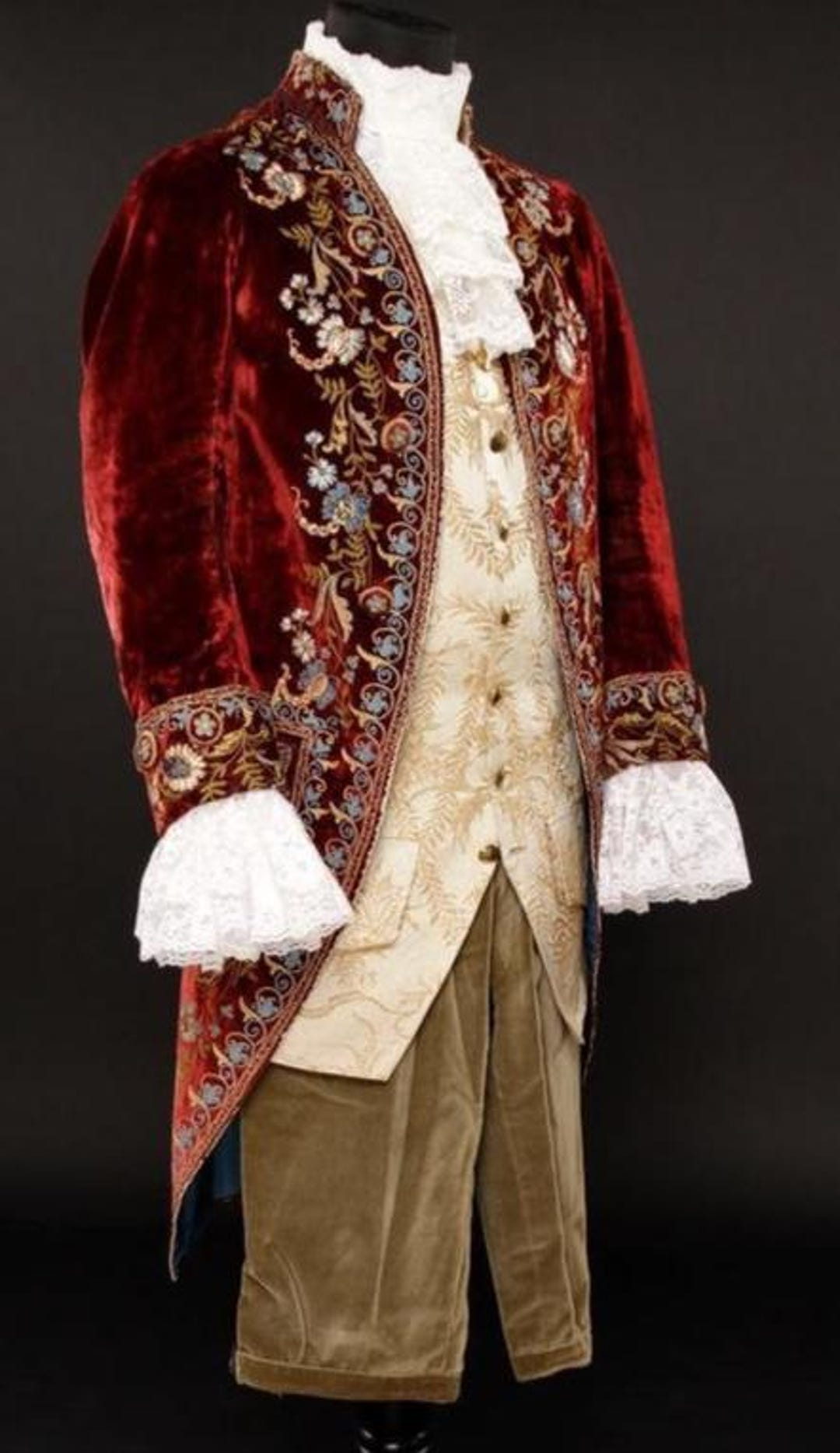 Men's Customized Red Velvet History Suits Groom's Wedding Three-piece ...