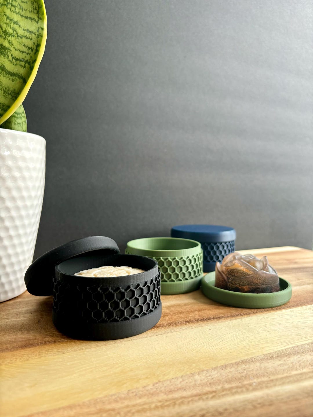 Honeycomb Solid Shampoo Bar Travel Case: Matte Finish Biodegradable ...