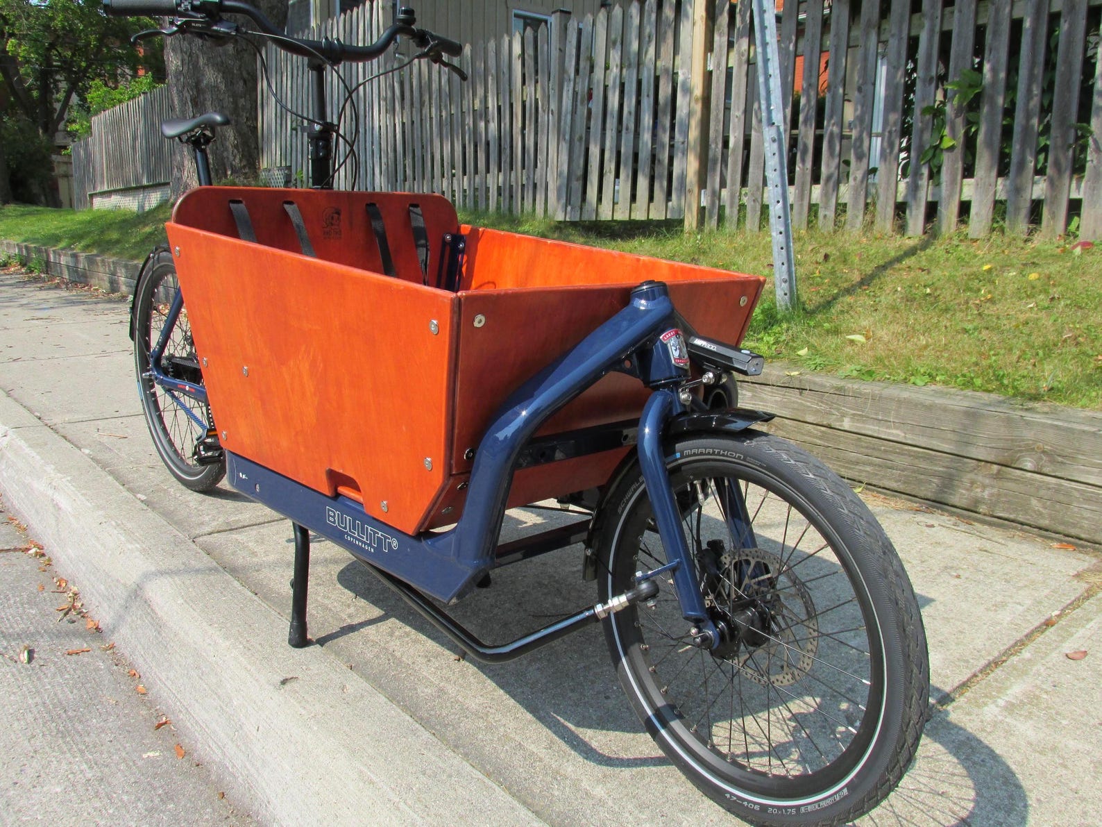 Original Bullitt Bike Box - Cargo Bike - 2 Seats With Seat Belts ...
