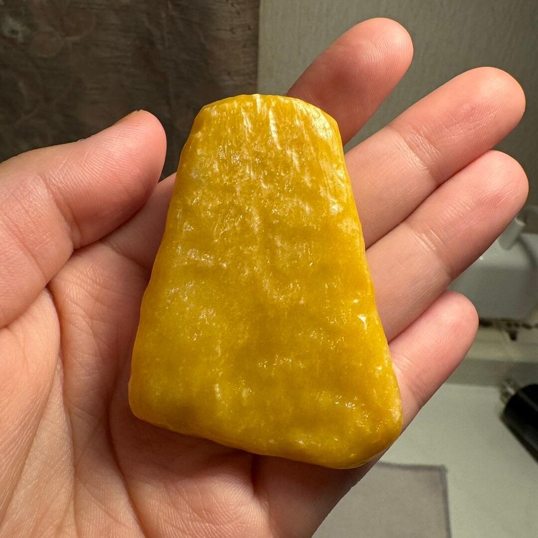 Natural Yellow Jadeite Type A Raw Stone, 366.5 Carats, Polished Surface ...