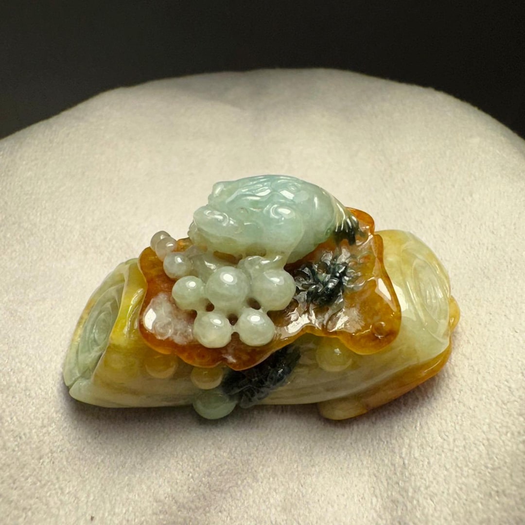 Unique Hand-carved Burmese Jade Three-legged Toad on Wooden Log ...