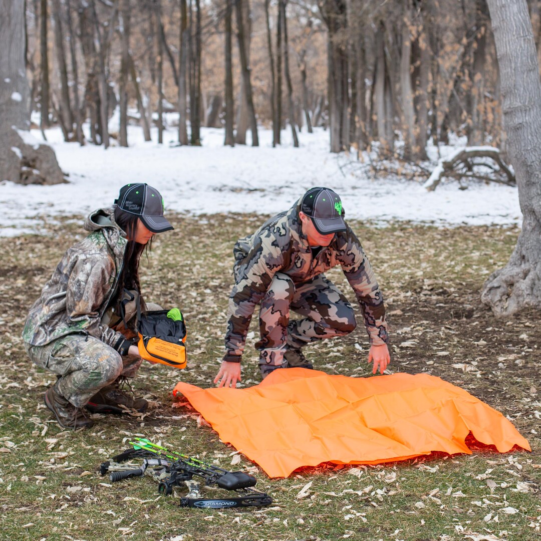 Hunters Ground Tarp With P-cord - Large 54x54 Inch Meat Tarp With 25 ...