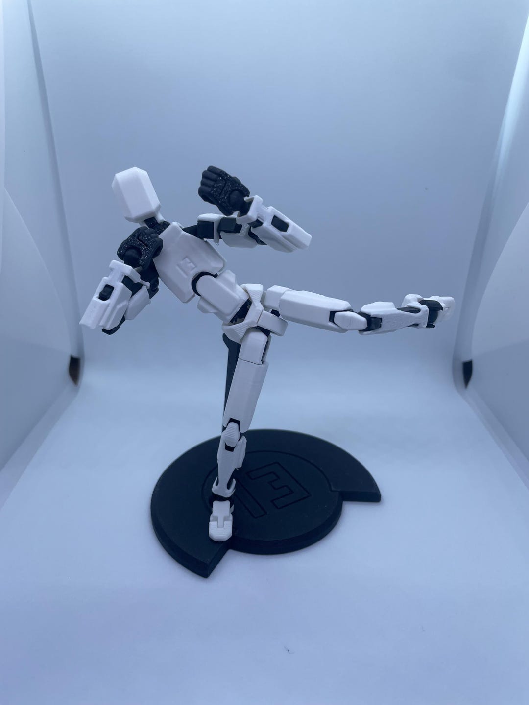 Dummy 13 Stand - Etsy