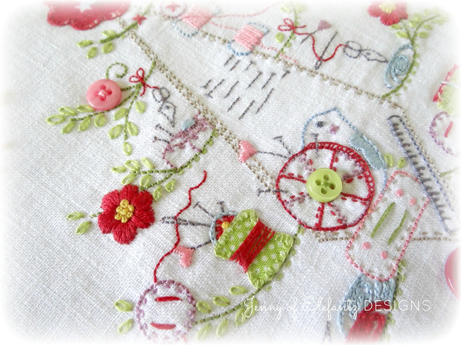 The Scissor Tree - Christmas Pattern - Sewing Theme - Hand Embroidery ...