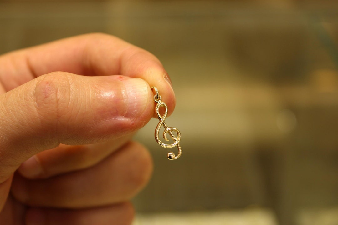 14K Gold Treble Clef Necklace, Musical Note Pendant, Treble Clef Charm ...