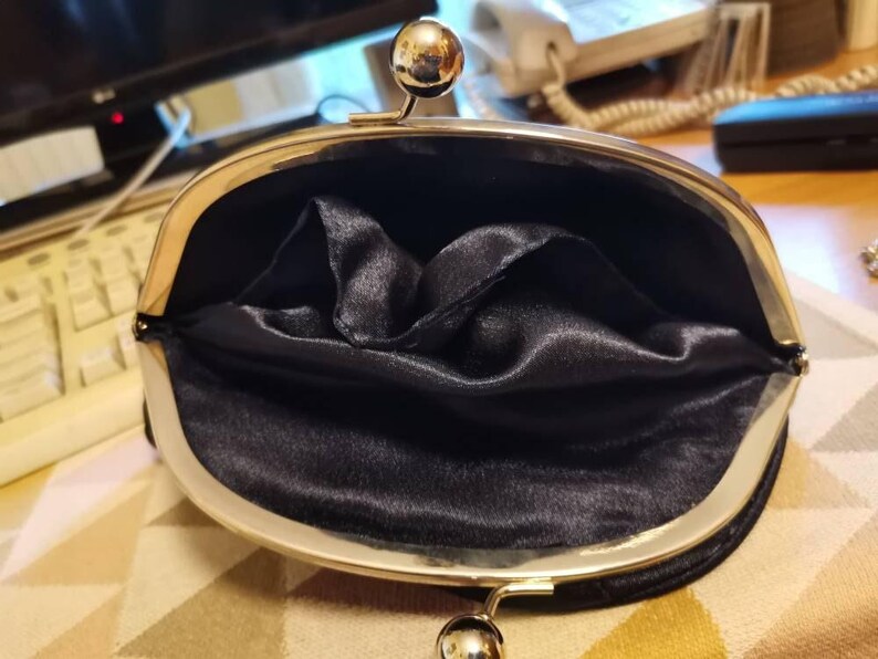 Kiss Lock Bag, Vintage Kiss Lock Purse Bag of Black, Satin Cloth, Retro ...