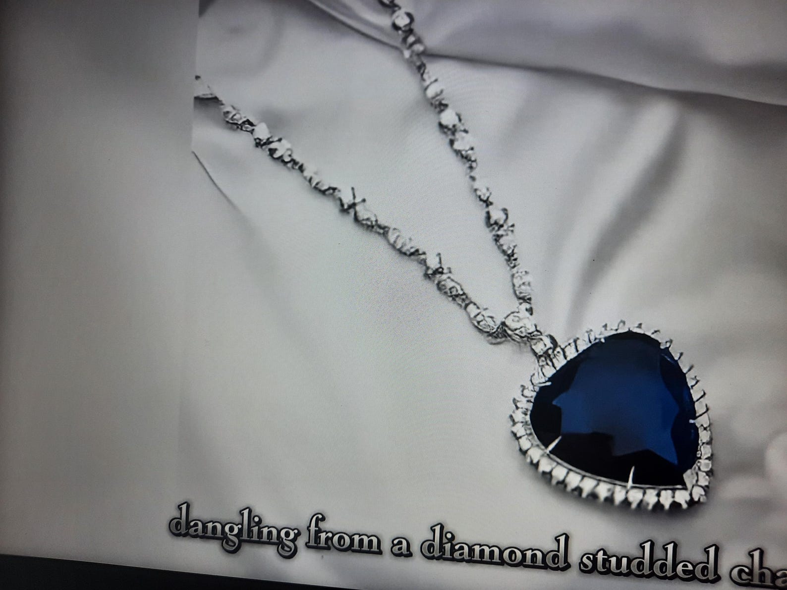 Titanic Copycat, Deep Blue Pendant in Silvertone Setting. Beads on 25 ...