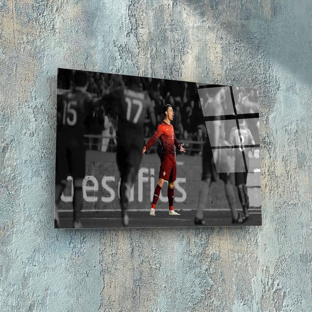 Ronaldo Glass Wall Art, Cristiano Ronaldo Decor, Soccer Player Decor ...