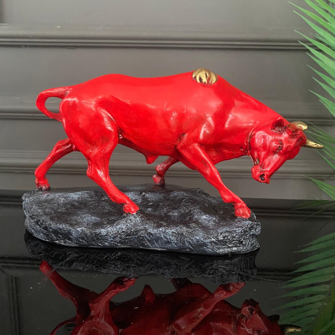 Resin Bull Statue — Modern Bull Sculpture for Desk & Office, Charging ...