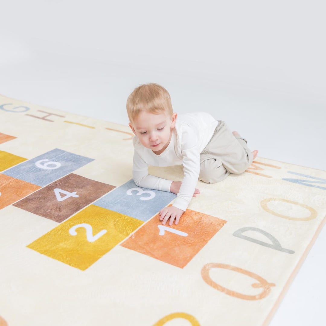Kids Playroom Rug - Abc Classroom Rug | 4'7'' X 6'6'' Hopscotch Rug for ...