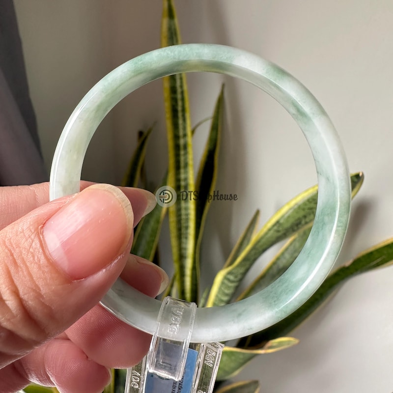 Jade Bangle Type a 53mm - Etsy