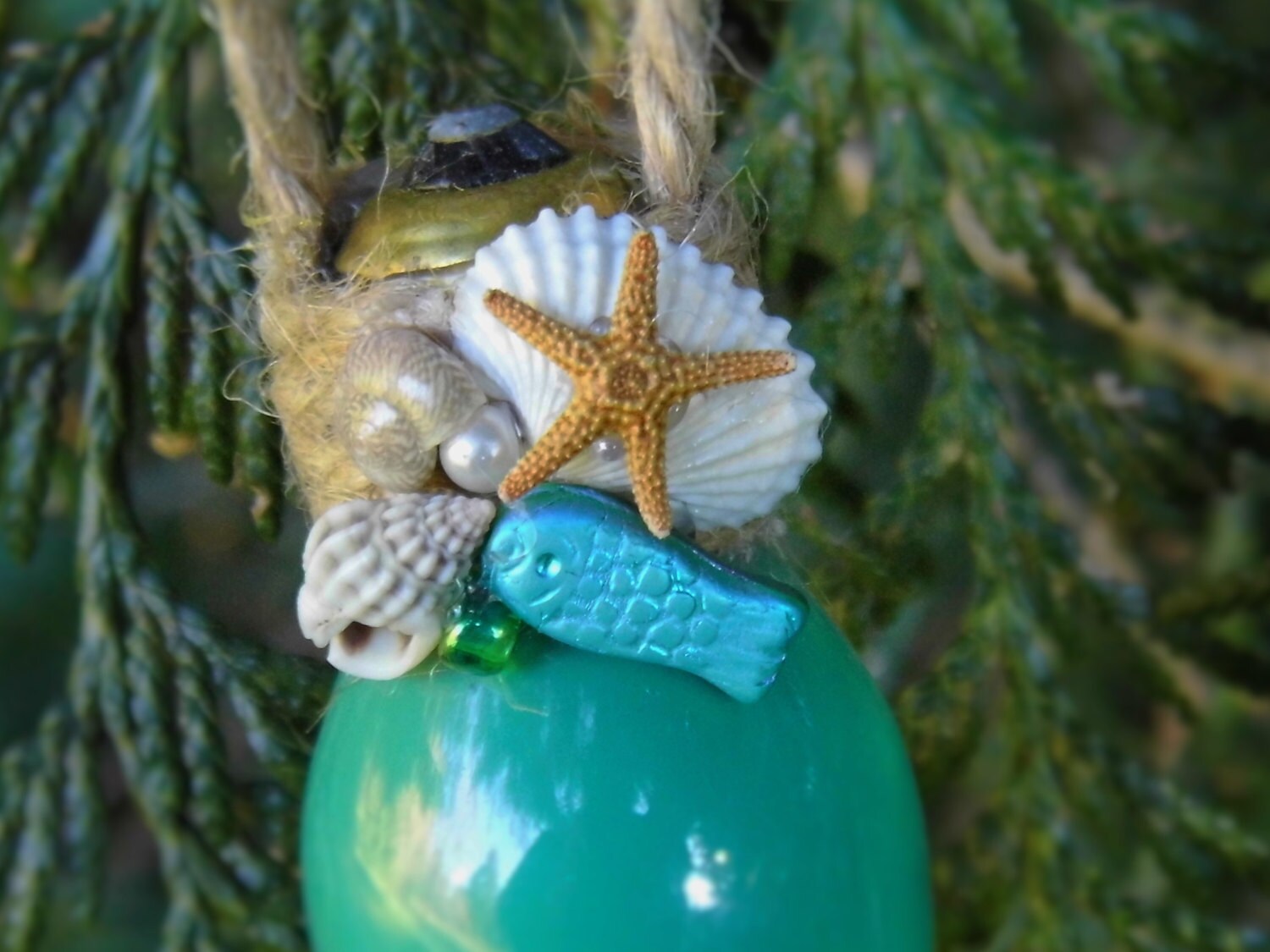 Vintage Christmas Light Bulb Beach Themed Shell Starfish Bead Ornament ...