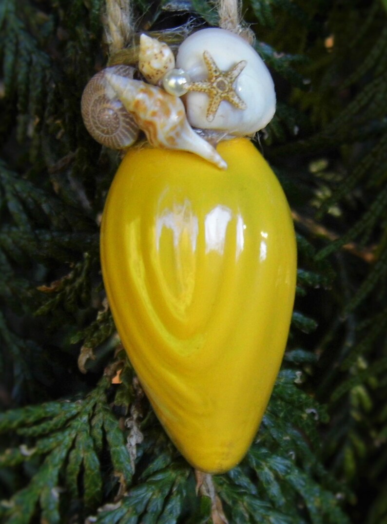 Vintage Christmas Light Bulb Beach Themed Shell Starfish Bead Ornament ...
