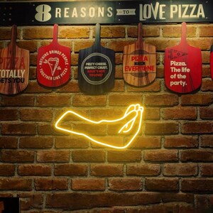 Italian Classic Hand Gesture Neon Sign, Gesto Italiano LED Sign, Iconic ...