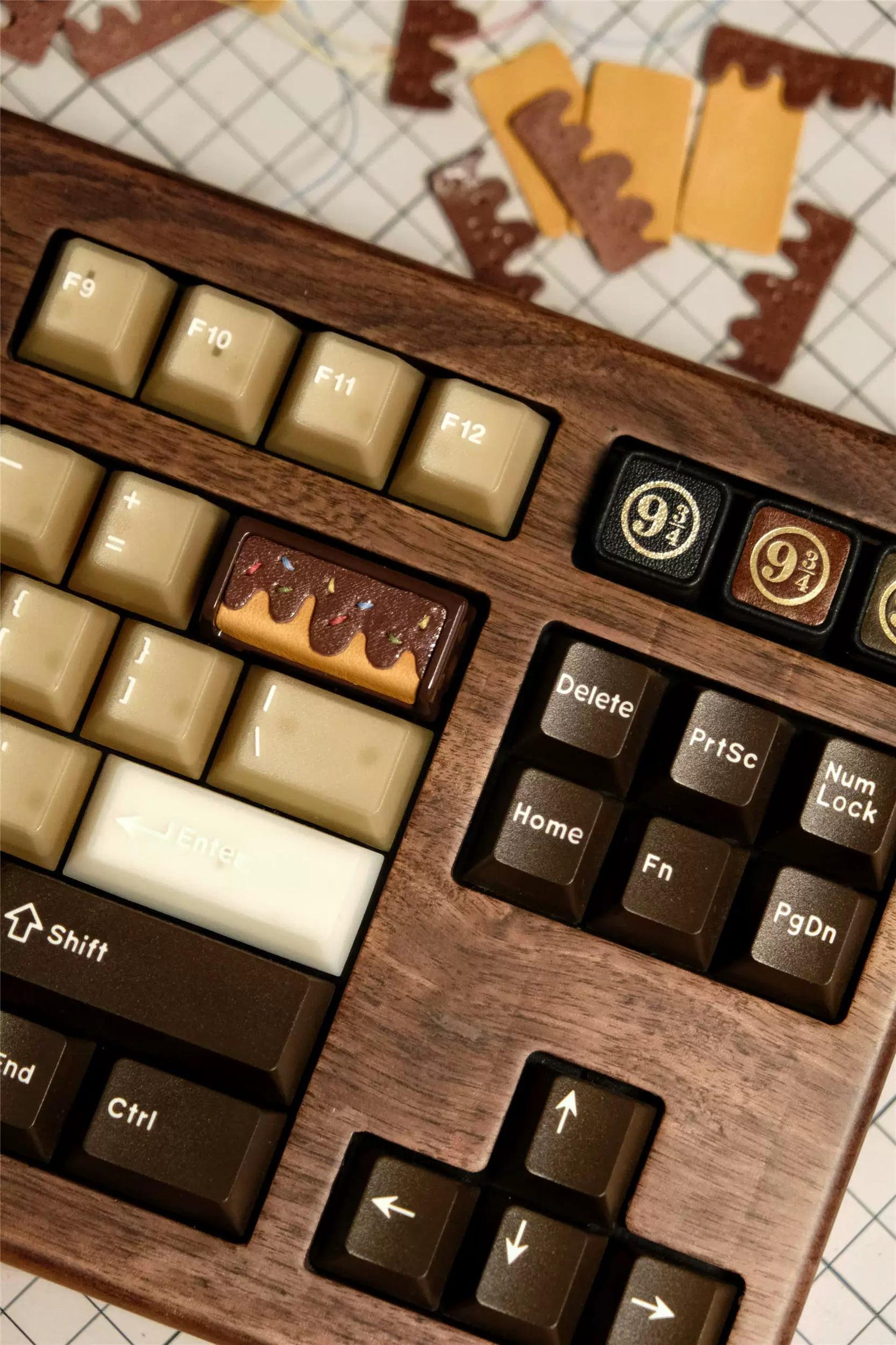 Artisan Cake Roll Keycap Hand-stitched Leather & Resin Cute Food Keycap ...