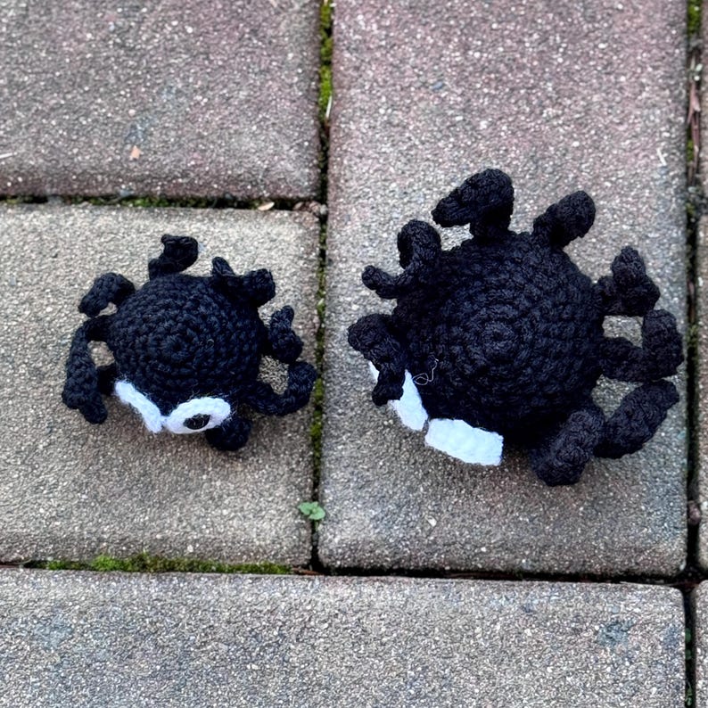 Amigurumi Spider Crochet Pattern Cute Halloween Decor, Fun Toy, or ...