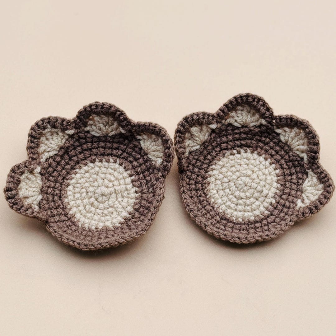 Bear Paw Crochet Coaster Pattern | DIY Paw Print Coasters | No Sew ...