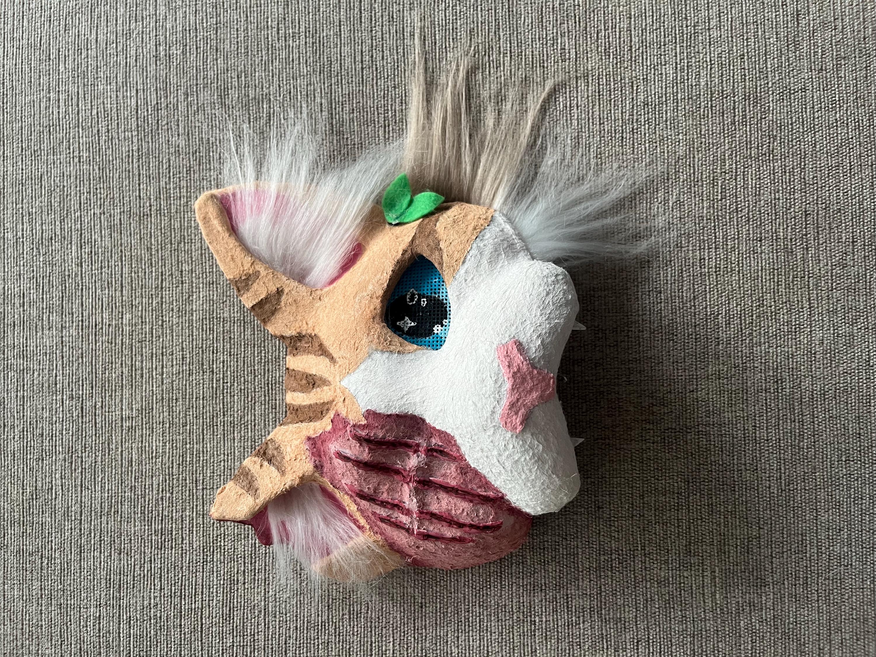 A Gorgeous and Realistic Catmask of the Character Brightheart From the ...