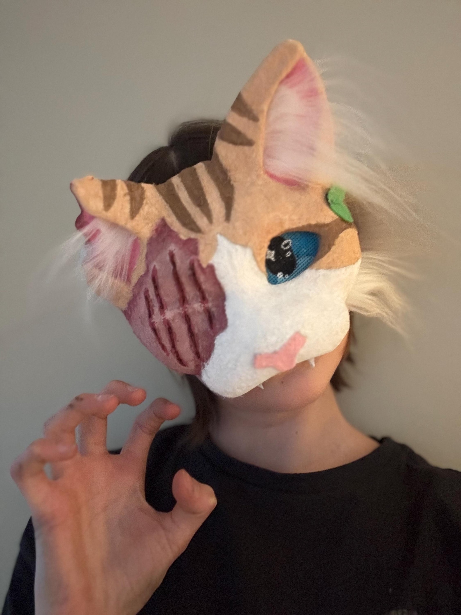 A Gorgeous and Realistic Catmask of the Character Brightheart From the ...
