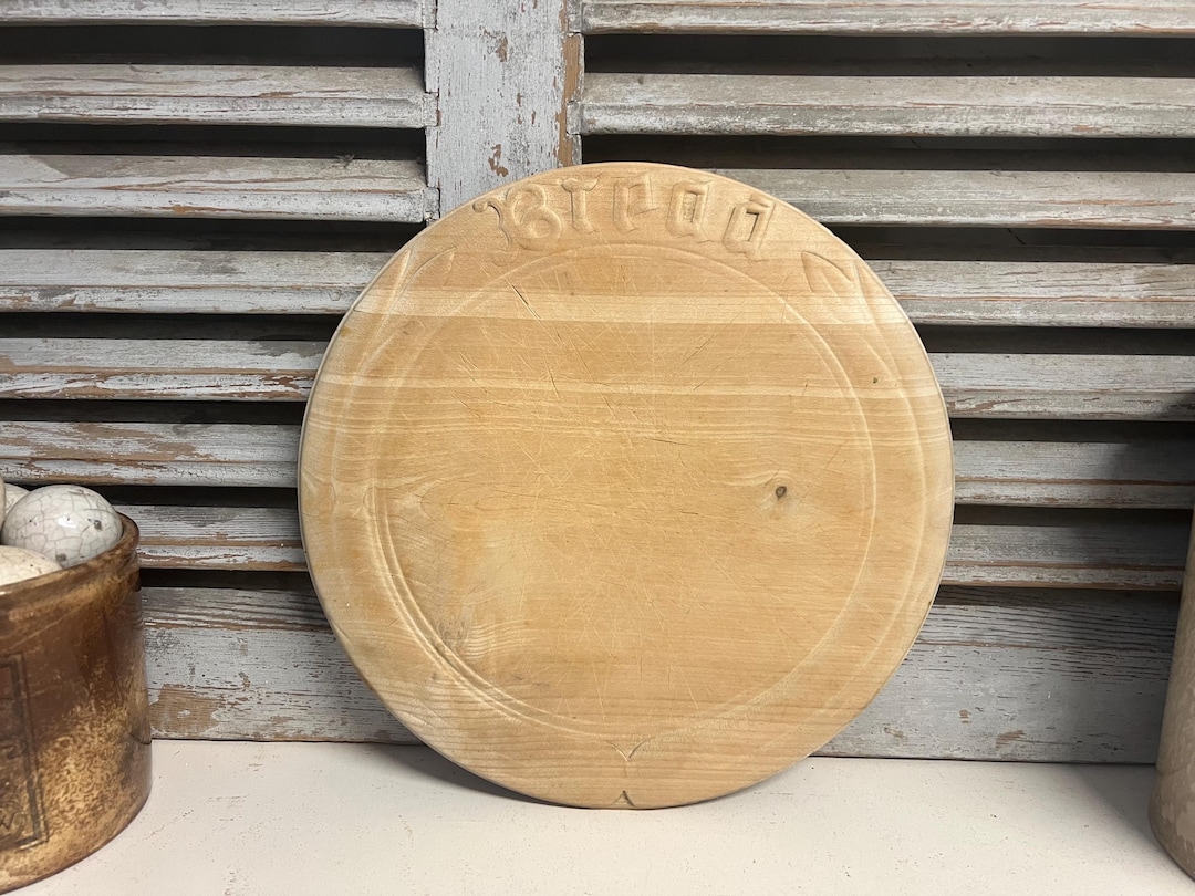 Vintage Wooden Breadboard With Carved Rim - Etsy