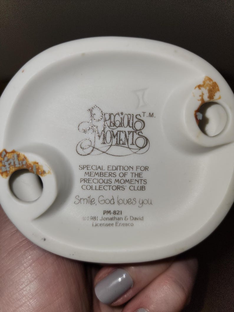 Precious Moments Figurine (member's Only) - Smile, God Loves You - Etsy