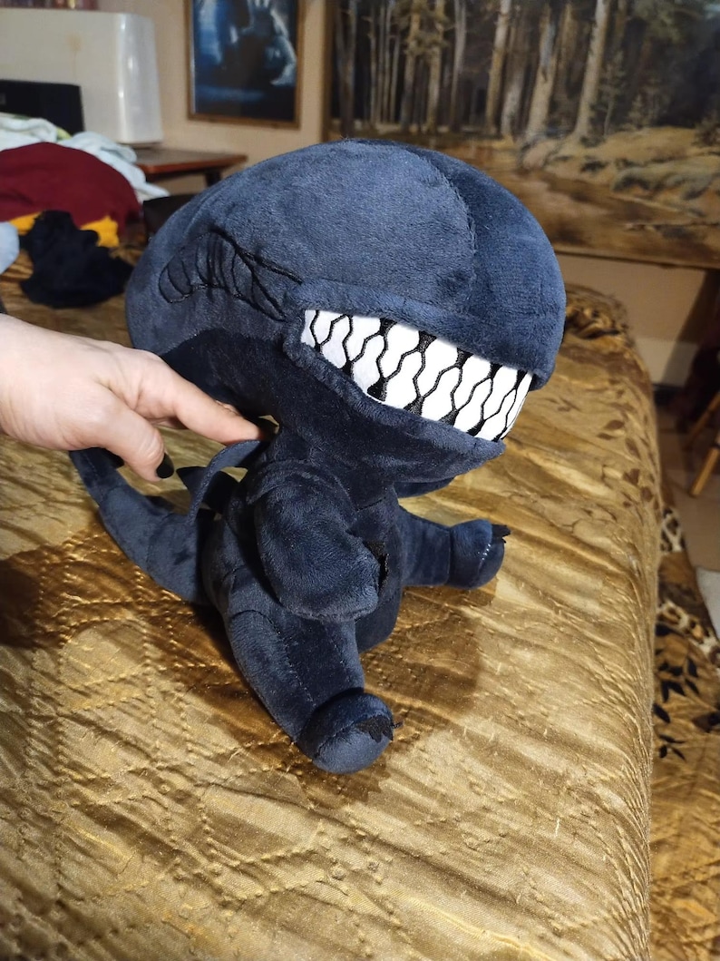 Alien Xenomorph Shaped Zipper Mouth Plush Doll Kawaii Plush Pillows ...
