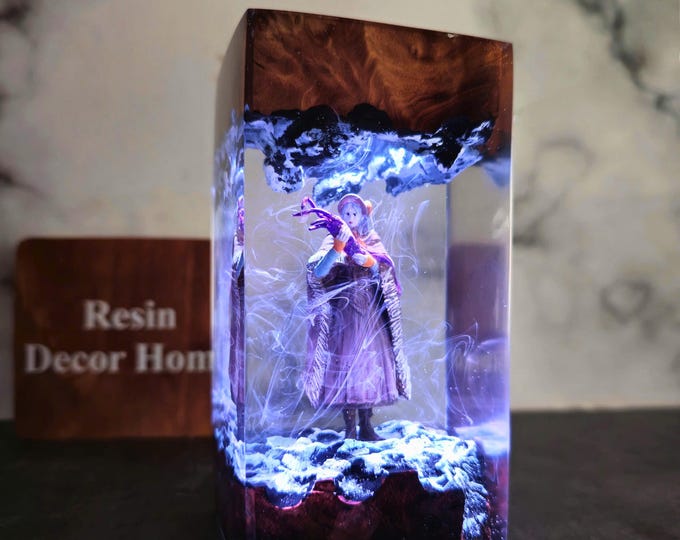 Custom Game Lamp, Game Figure, Hunter Figure, Epoxy Resin Lamp, Lamp ...