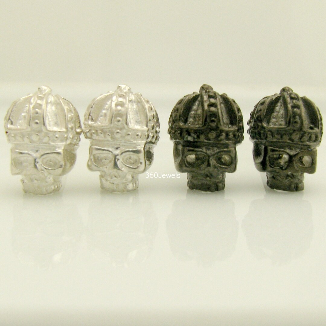 Royal Skull Stud Earrings for Men - 3D Gothic Rock Studs for Guys ...