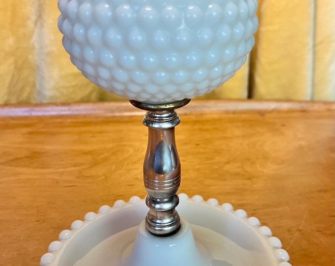 Vintage Milk Glass Hobnail Table Lamp | Corncob Pattern With Ring ...