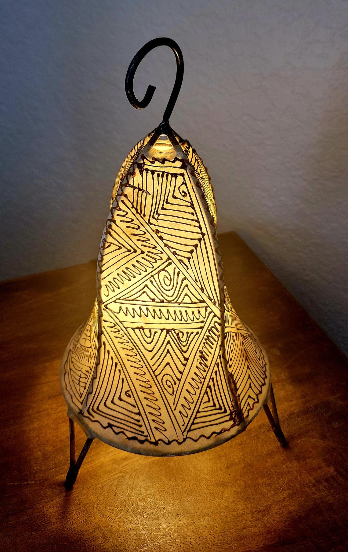 14 Black and White Moroccan Goat Skin / Henna Lamp - Etsy
