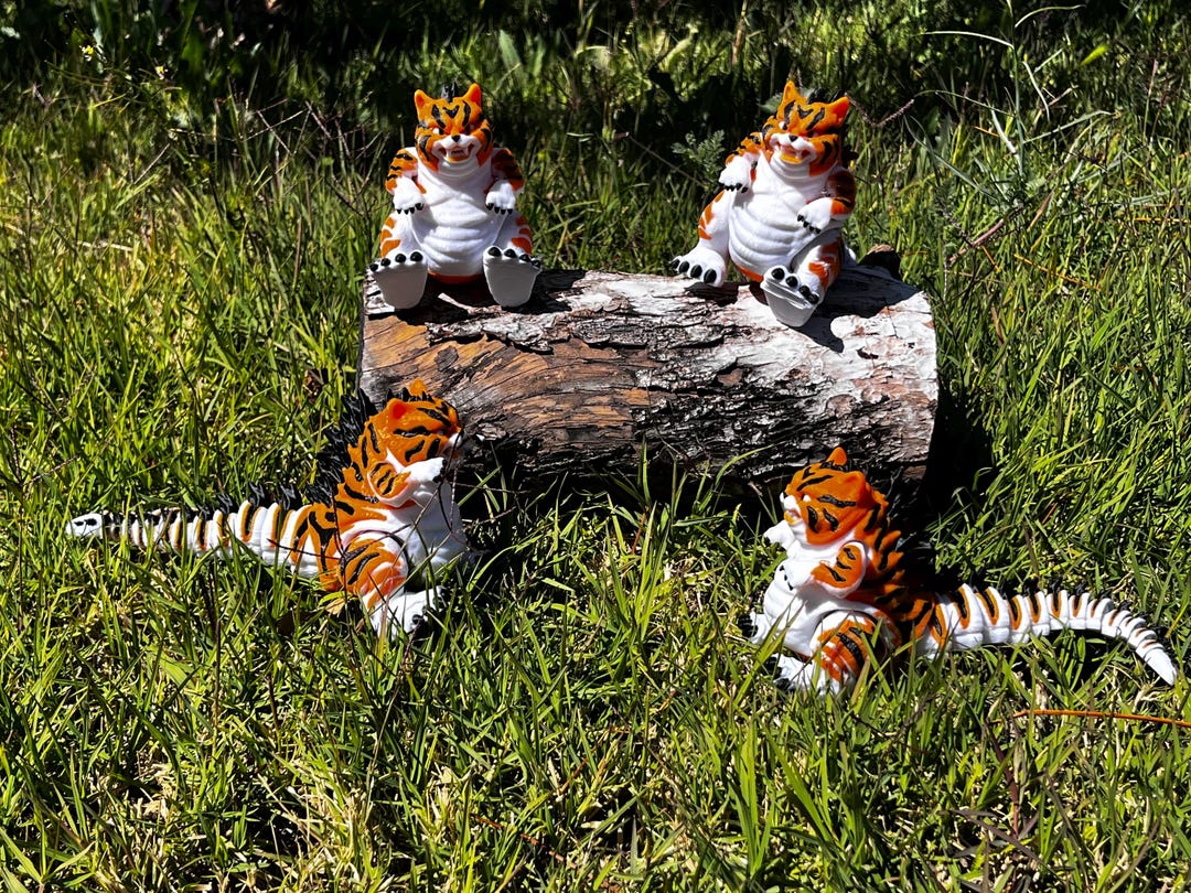 Catzilla Articulated Desk Toy. - Etsy