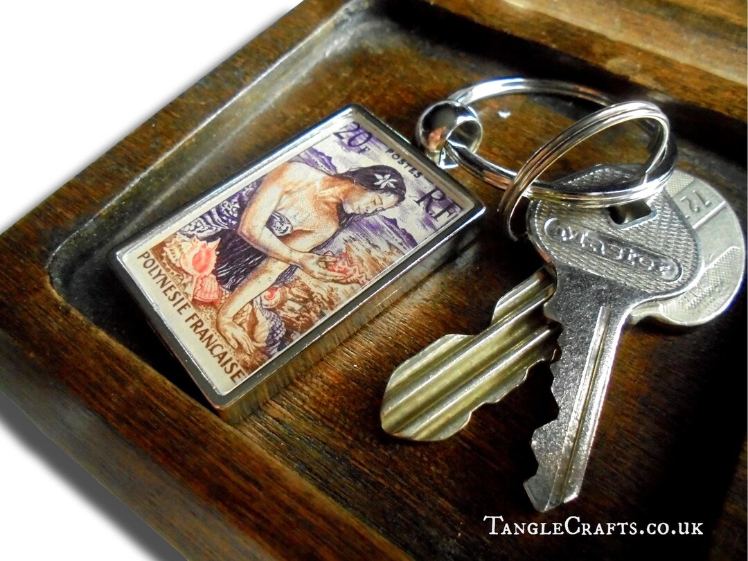 Shell Collector Keyring Clam Digger Keychain Beach Life Illustration ...