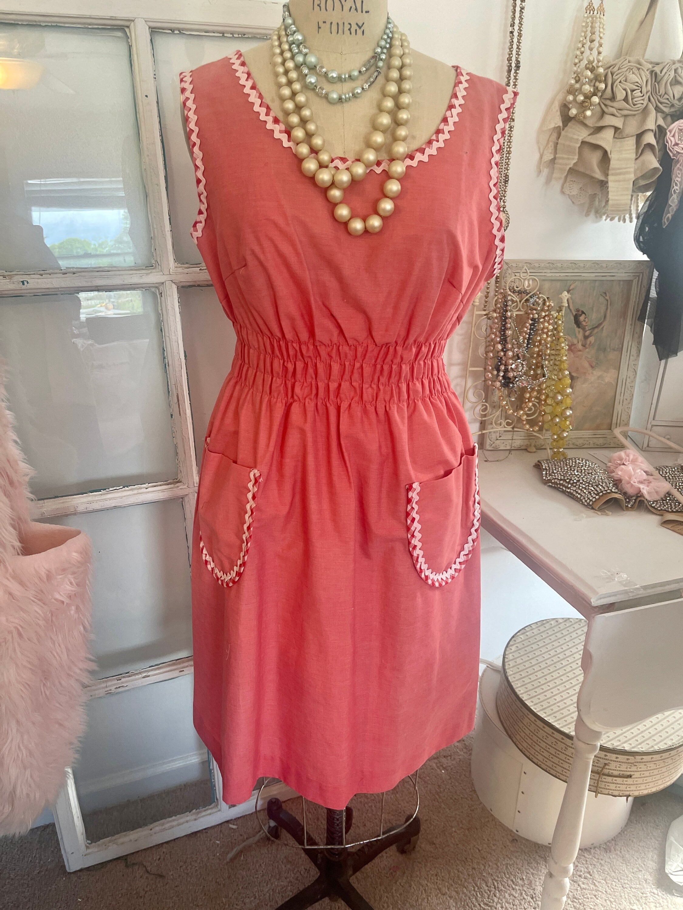 Retro 1950s Style Vintage Coral Dress, Vintage Ric Rac Dress With ...