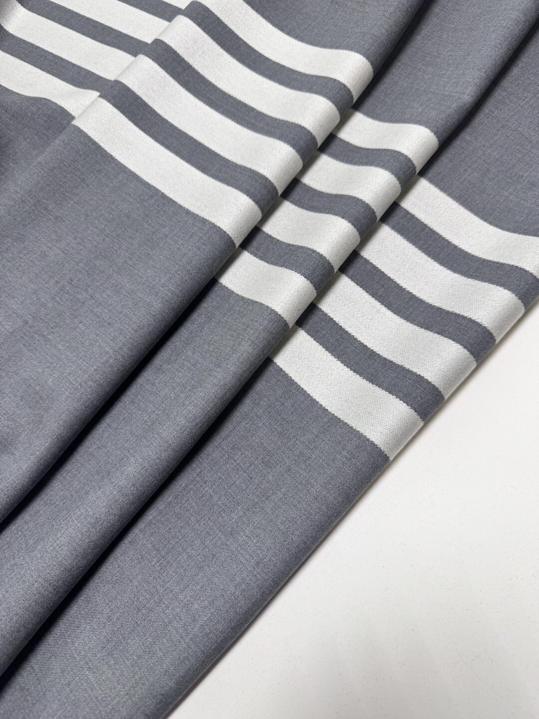 Italian Woolen Fabric per Panel, Famous Style Wool Fabric - Gray Color ...