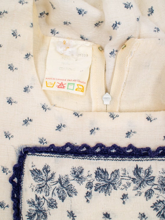 1970's Blue and Off White Floral Cottagecore Bohemian… - Gem