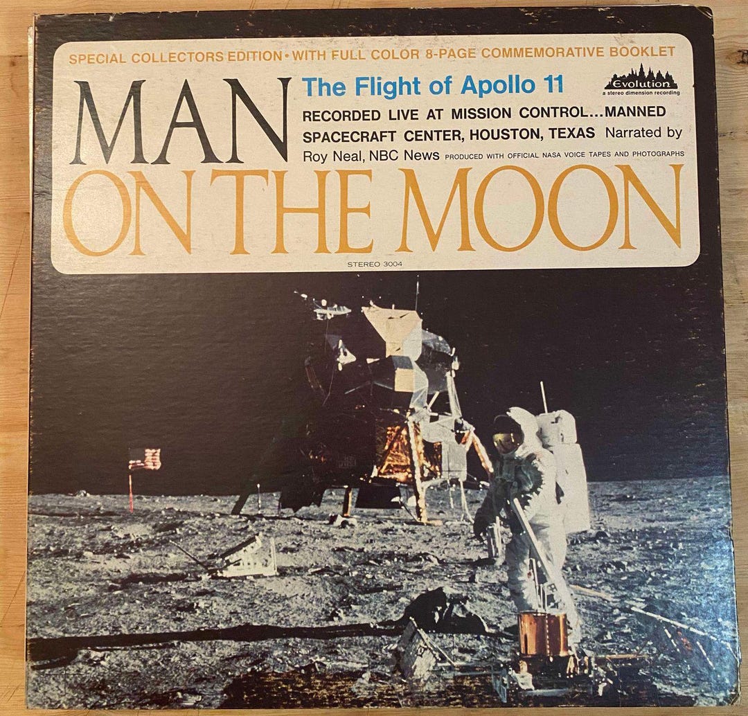 Man on the Moon the Flight of Apollo 11 Gatefold Book STAO-91999 Near ...
