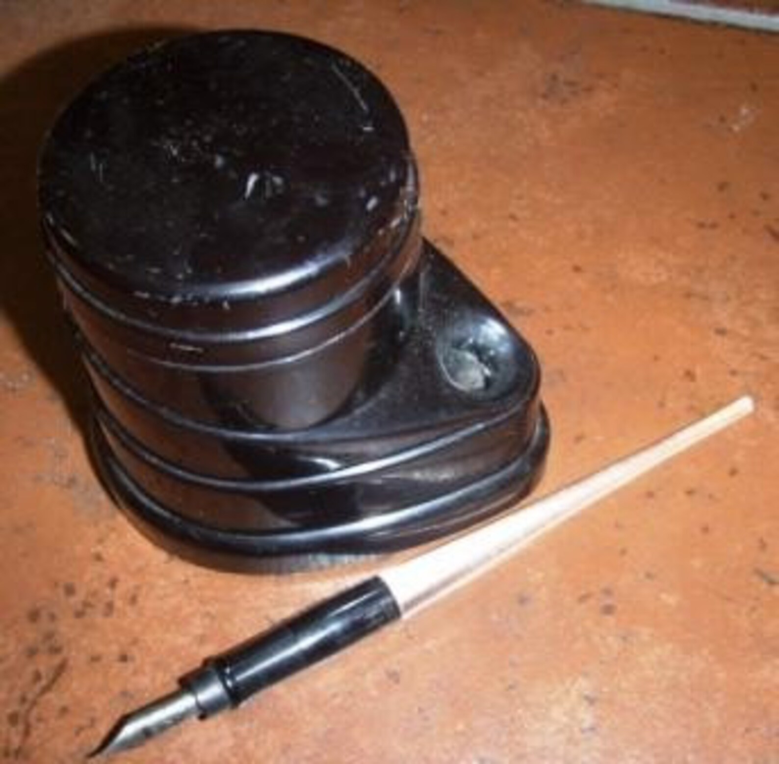 Vintage Inkwell ... Antique MORRISET INKWELL With Glass Bottle and PEN ...