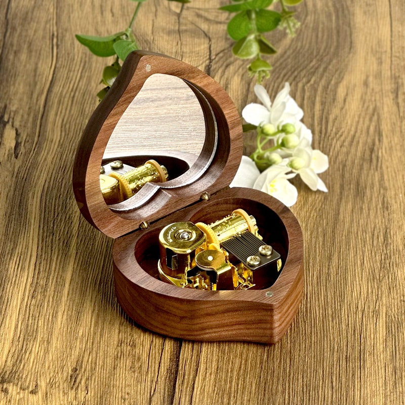 Heart Music Box - Etsy