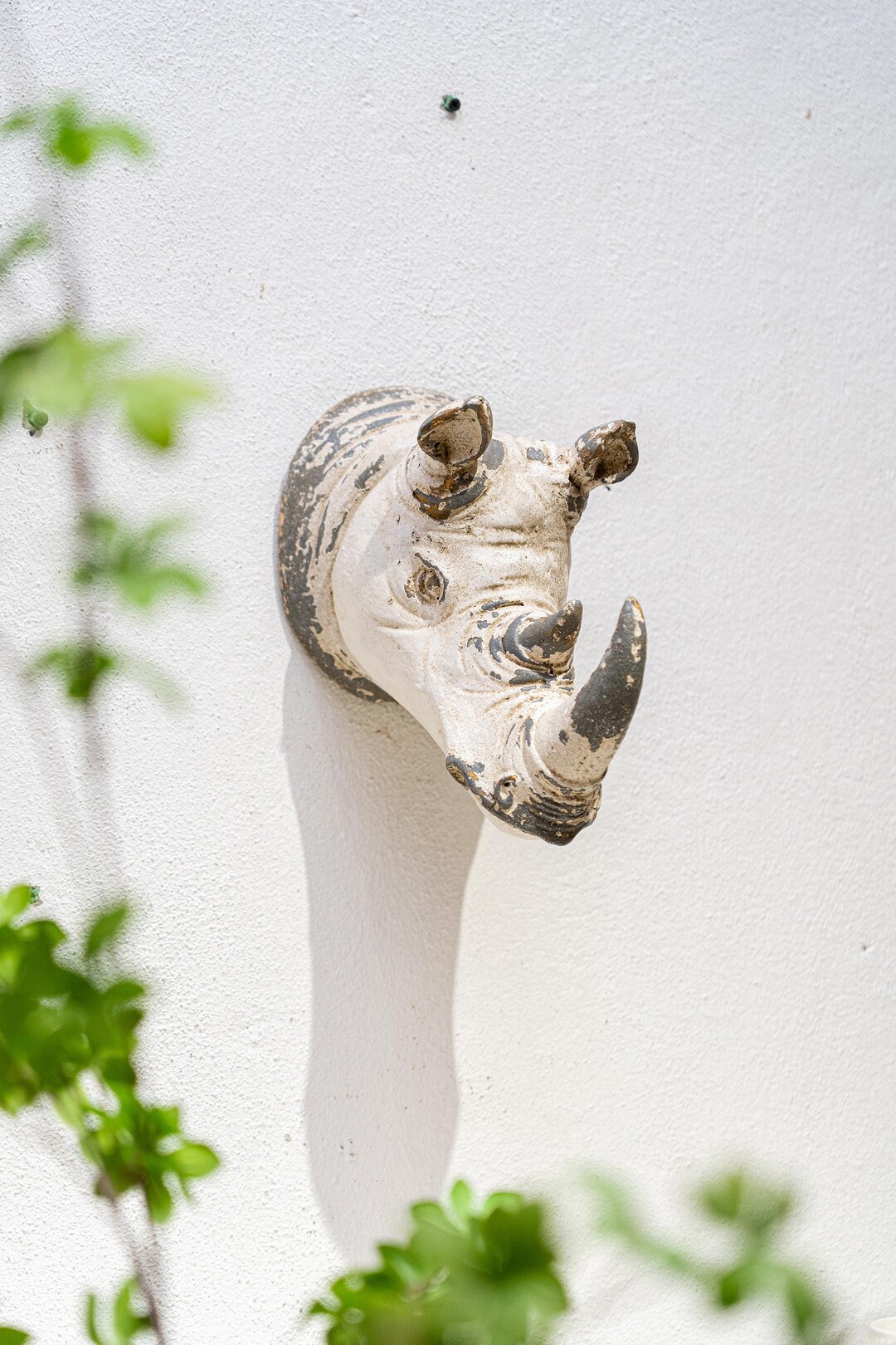 Retro Rhino Head Wall Decor, 3D Gypsum Sculpture for Home & Living Room ...