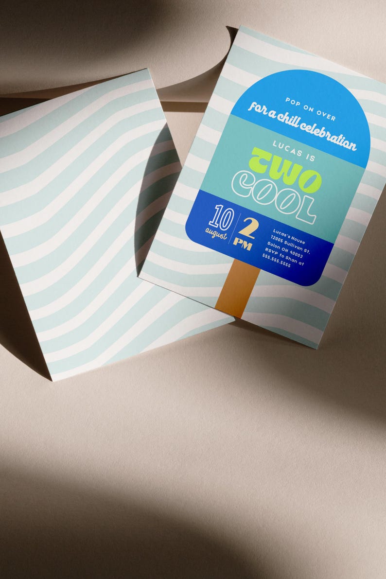 Plantilla de invitación de cumpleaños con paleta azul, Dos invitaciones ...