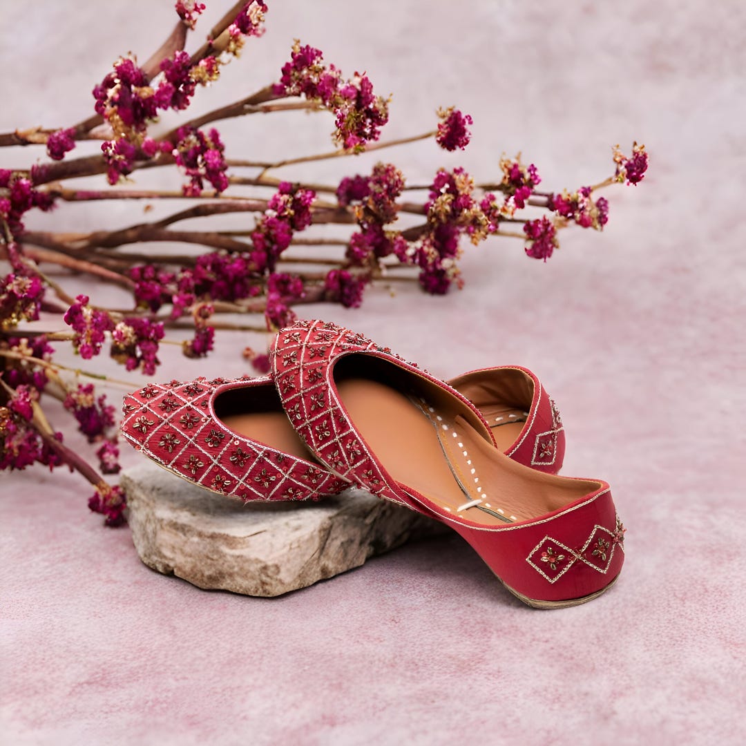 Bridal Khussa/embelished Khussa/embroidered Khussa/red Khussa/meroon ...