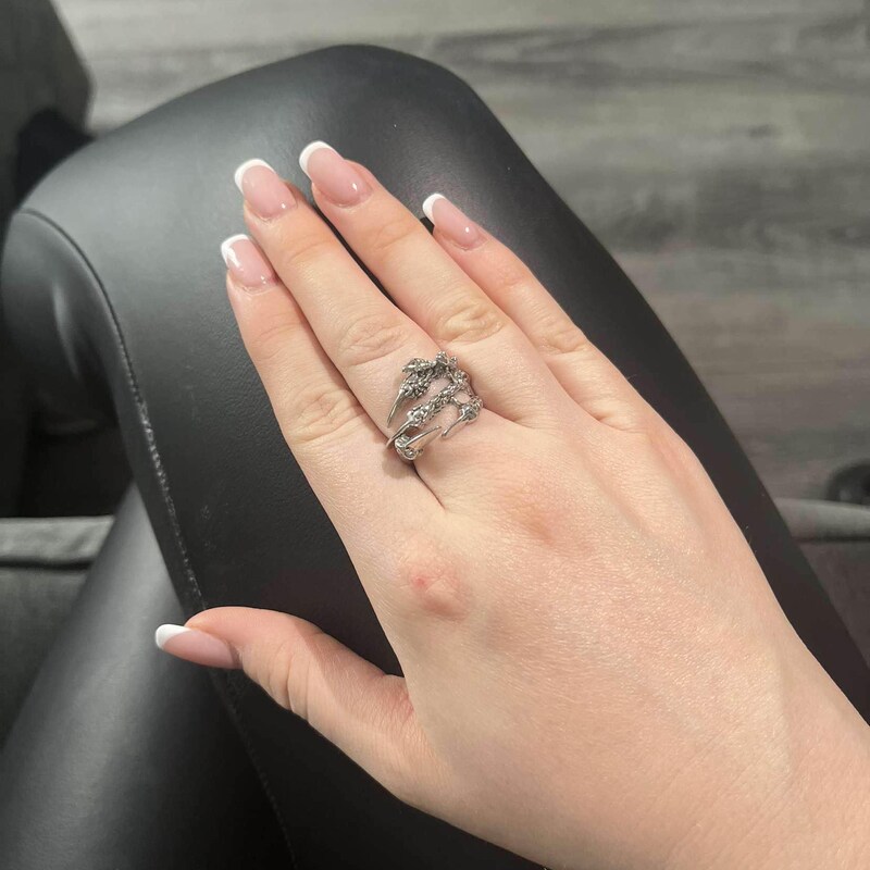 Raven Claw Ring - Etsy