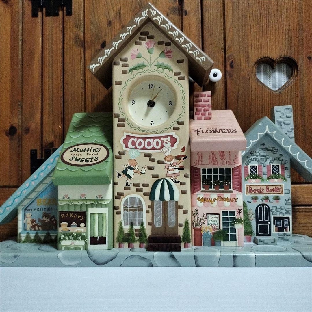 Unique Creative Clock Sculpture Handcrafted Artful Timepiece Innovative ...