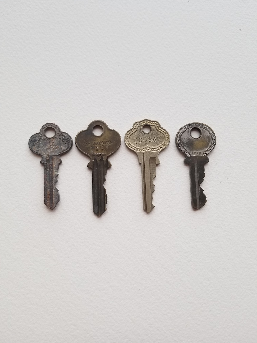 4 Vintage Flat Keys, Decorative Flat Keys, Independent Lock Co., Weiser ...