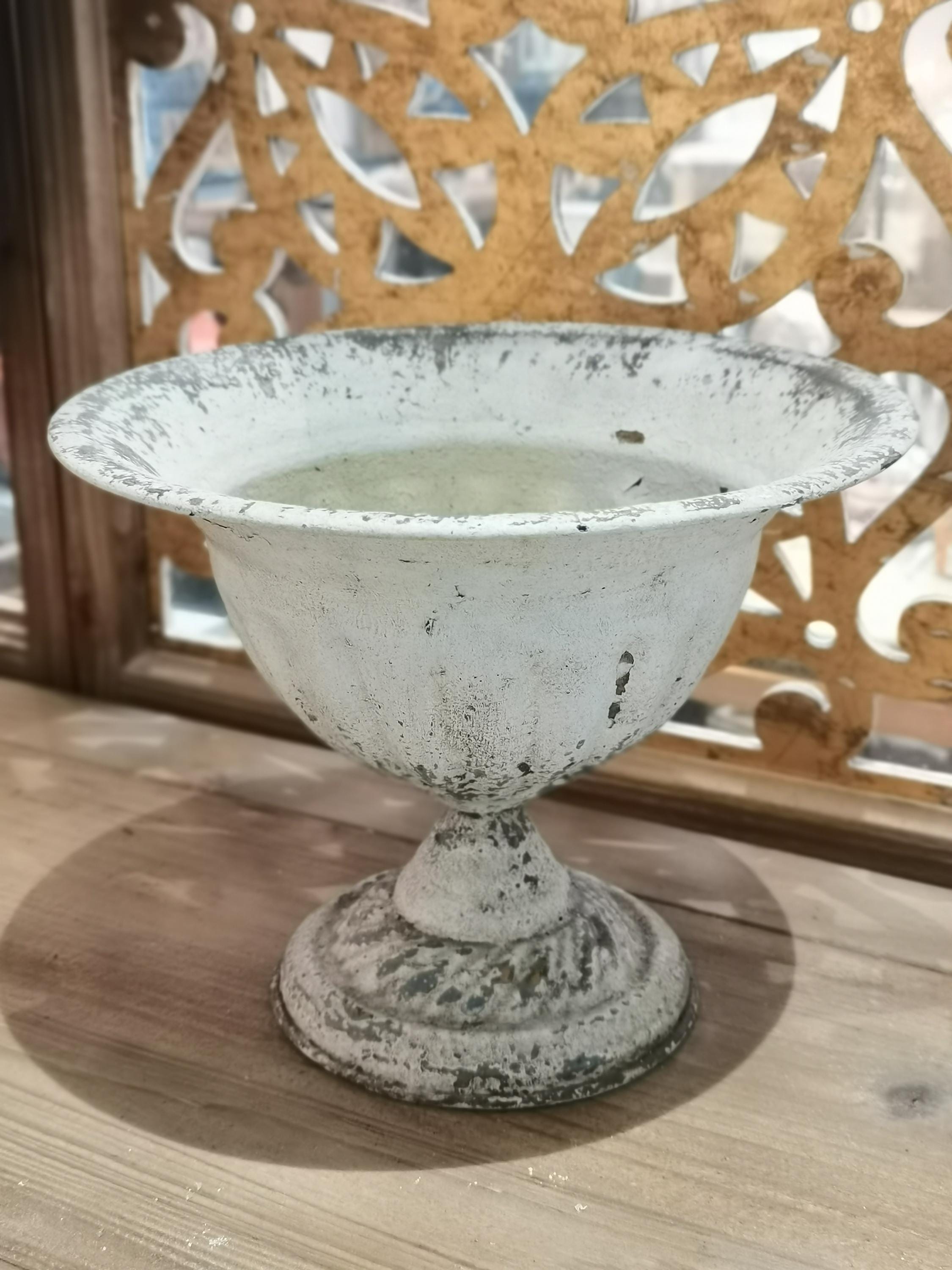 Retro Metal Flower Pots Antique Style Plant Pot Large Capacity Plant ...